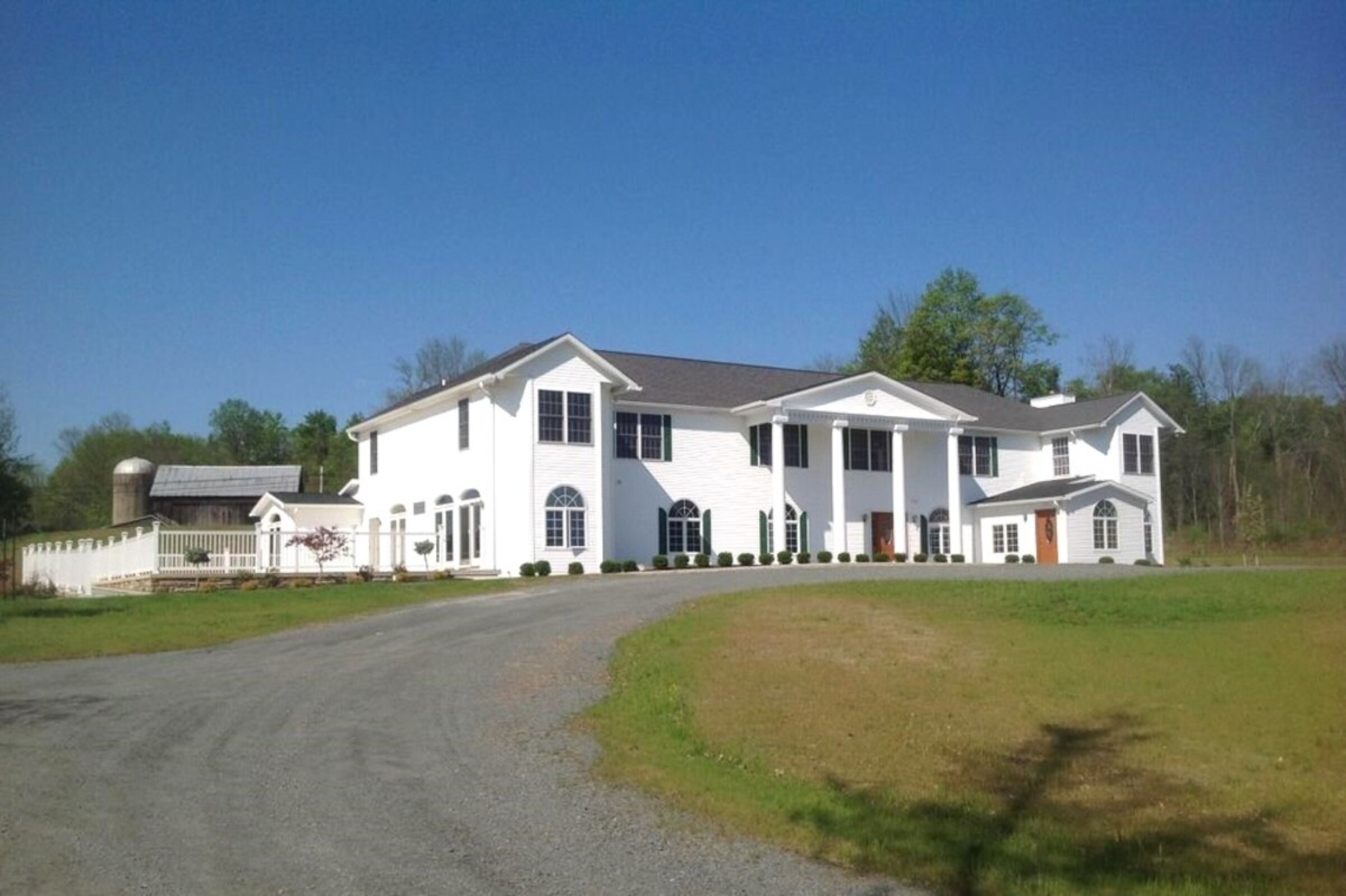 Avenues Recovery Center - Lake Ariel Reviews, Costs, Program Details ...
