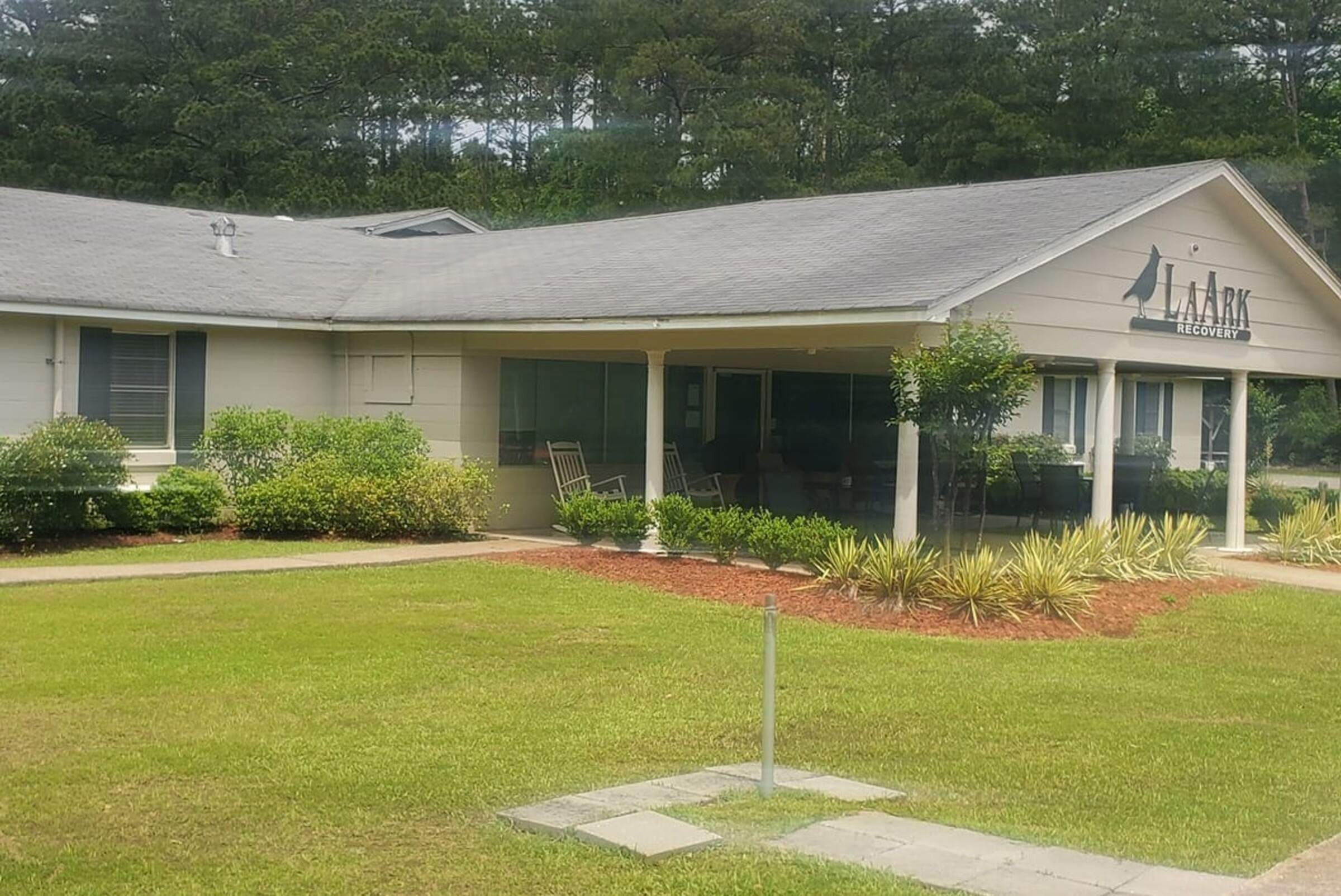 LaArk Recovery Reviews, Costs, Program Details & Rating