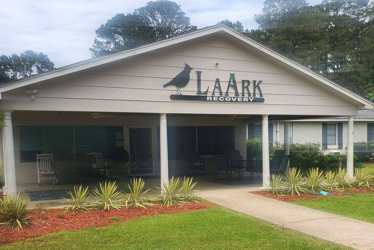 LaArk Recovery Reviews, Costs, Program Details & Rating