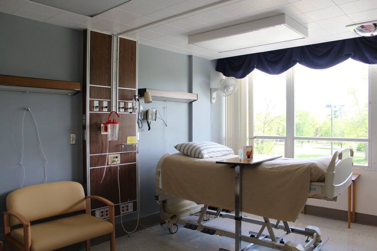Saint John Hospital Reviews, Costs, Program Details & Rating